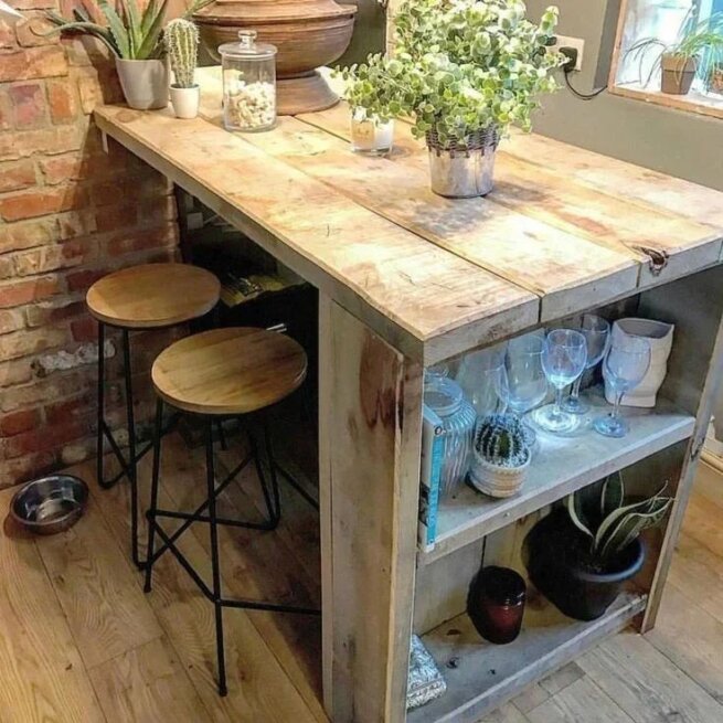 10 Easy Reclaimed Wood Projects (that won’t cost you a thing)