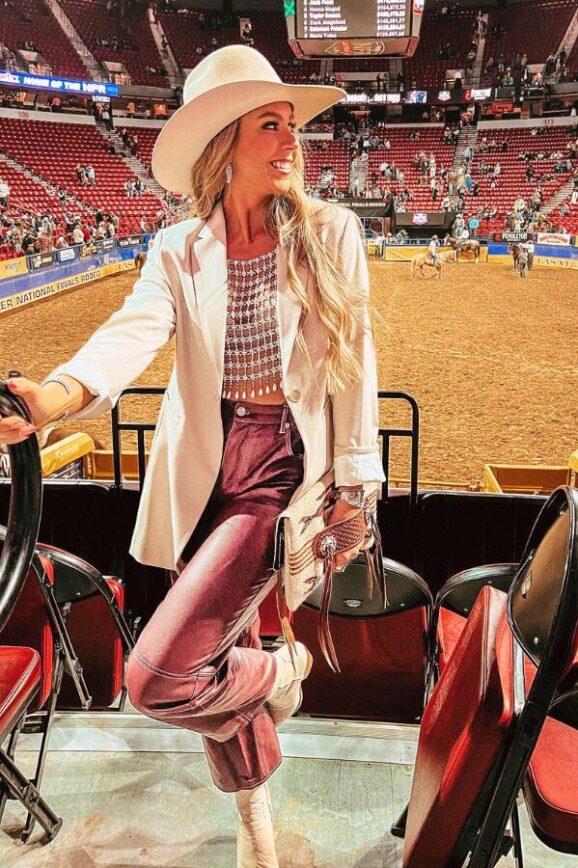 15 Classy Cowgirl Outfits How To Rock Western Chic Like A True Cowgirl